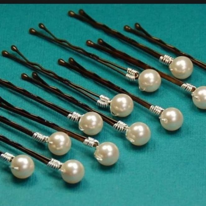 6 Piece hair bob pins with white beads and silver wire – AKIAMORE