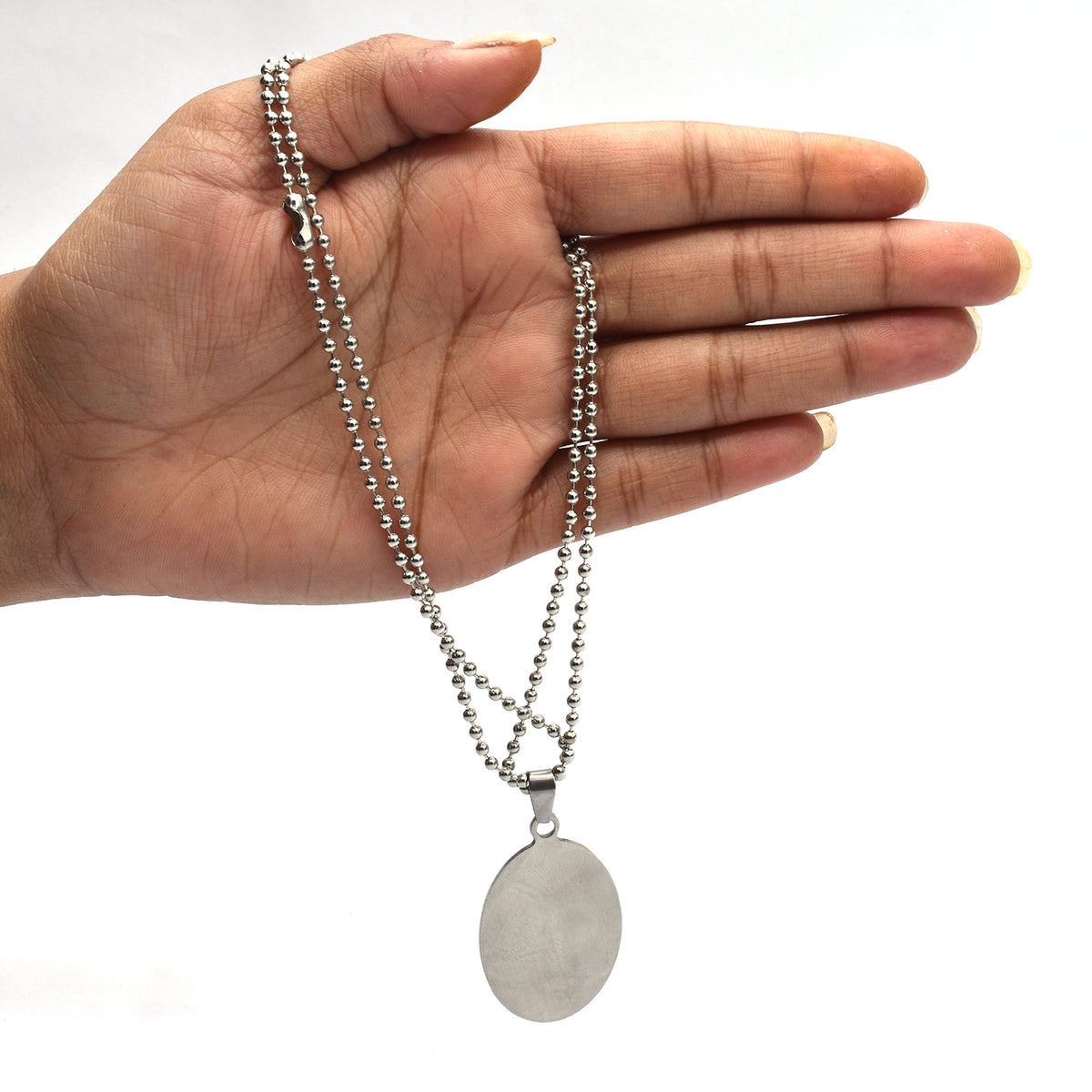 stylish silver locket for men – AKIAMORE